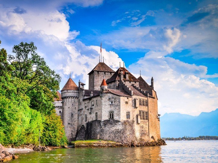 Coach Tours to Lake Geneva & Montreux in Scenic Coach Trips to Montreux and Swiss Riviera